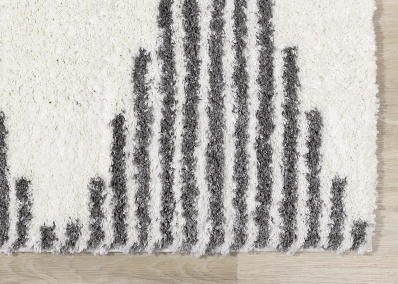 Pascal Cream Grey Inverted Diamond Pattern Rug at Futonland